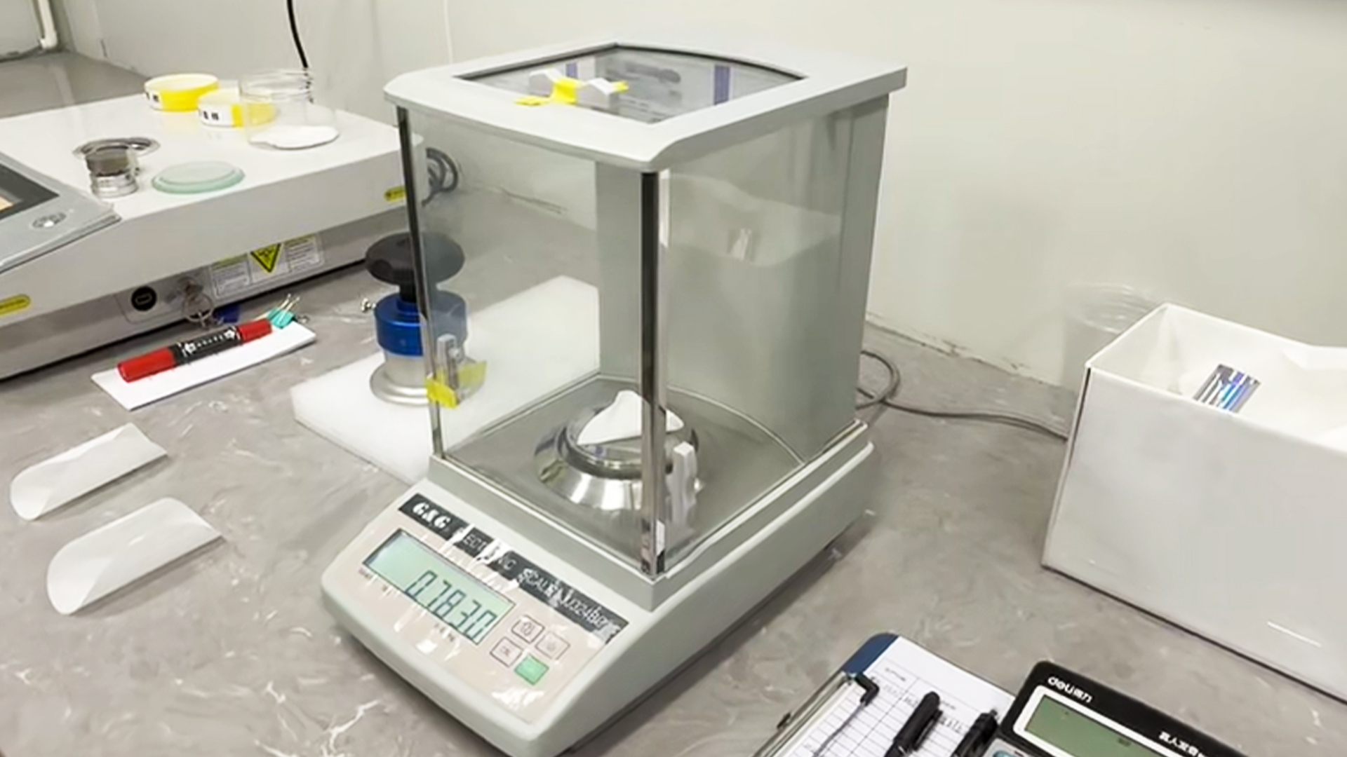 Adhesive Weight Testing | HARDVOGUE